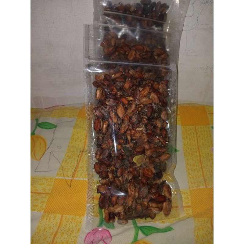 Jual Biji kakao,atau biji coklat kering, kualitas sedang,berat 250 gram ...