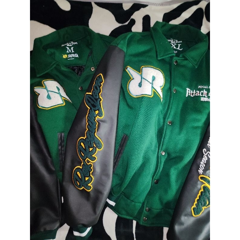 Jual Preloved Varsity The regiment RRQ x AOT Limited Edition ...