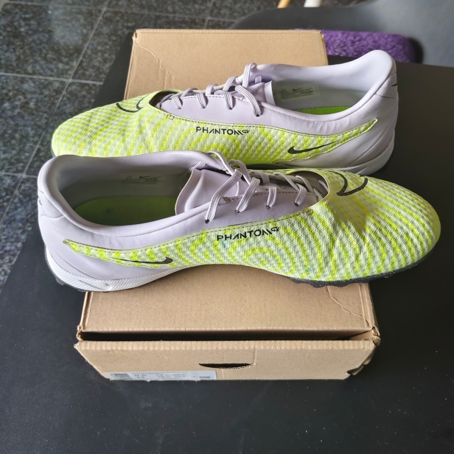 Jual Sepatu Bola Sepatu Futsal Sepatu mini soccer Nike Phantom GX ...