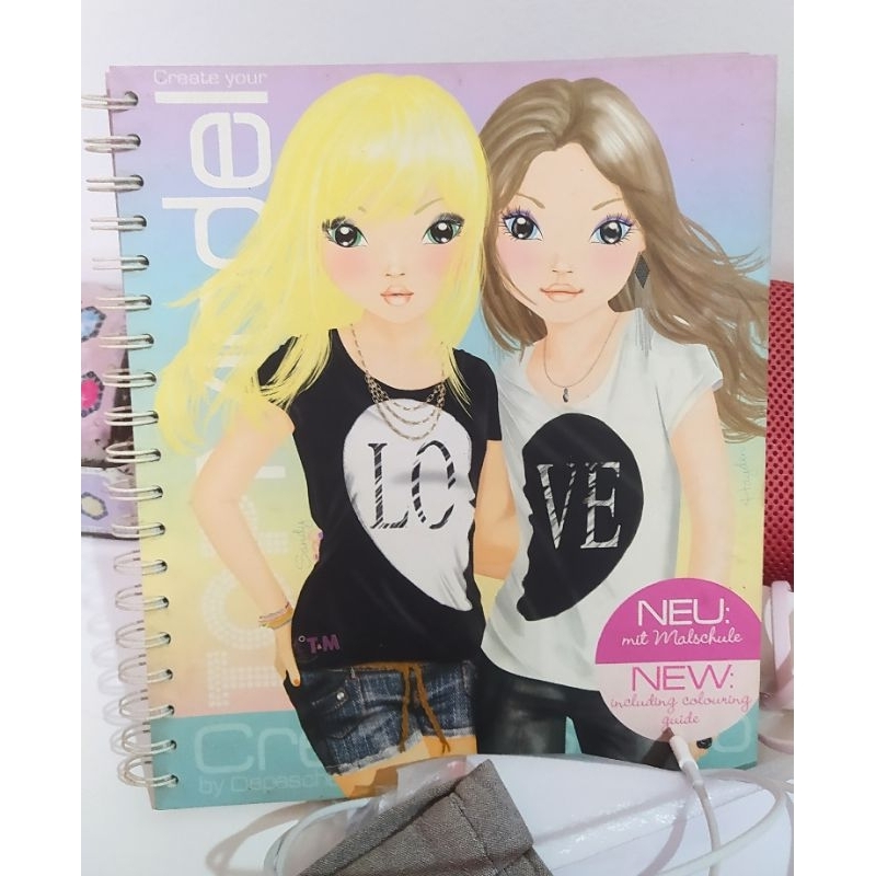 Jual BUKU DESAIN FASHION TOP MODEL CREATE YOUR TOP MODEL COLOURING BOOK ...