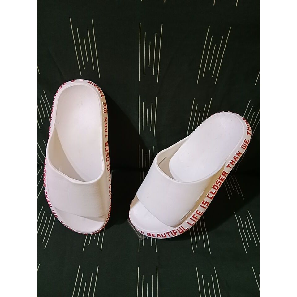 Jual SANDAL SLOP ORIGINAL FULL PUTIH BAHAN KARET RINGAN SANDAL SANTAI ...