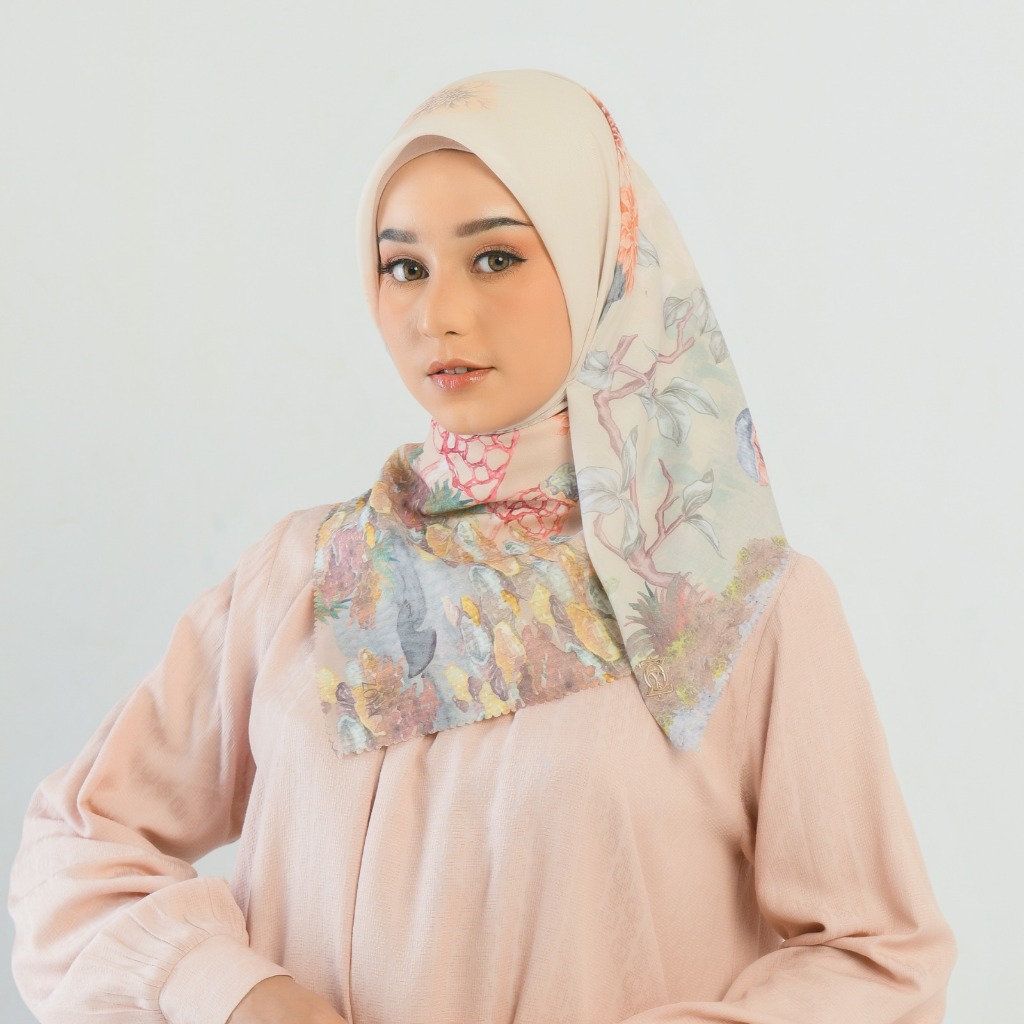 Jual Zoya DIVISHA Scarf - Kerudung Hijab Segiempat Motif With Box - Bahan Voal - Ukuran 115x115 ...