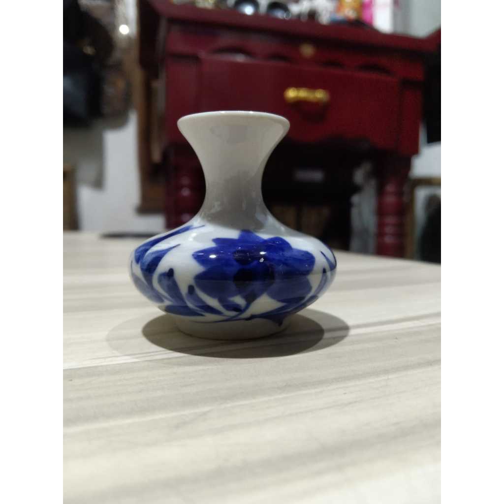 Jual Vas Bunga Keramik Putih Mini Kuno Jadul Antik | Shopee Indonesia
