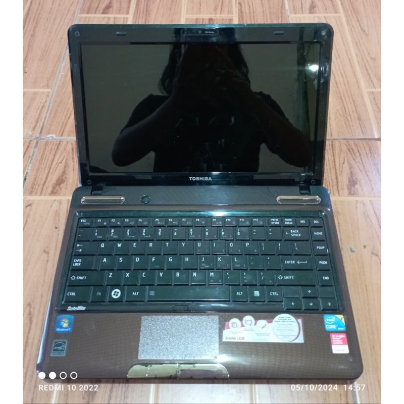 Jual Laptop Toshiba Satellite L635 Intel Core i5 DDR3 kondisi matot ...