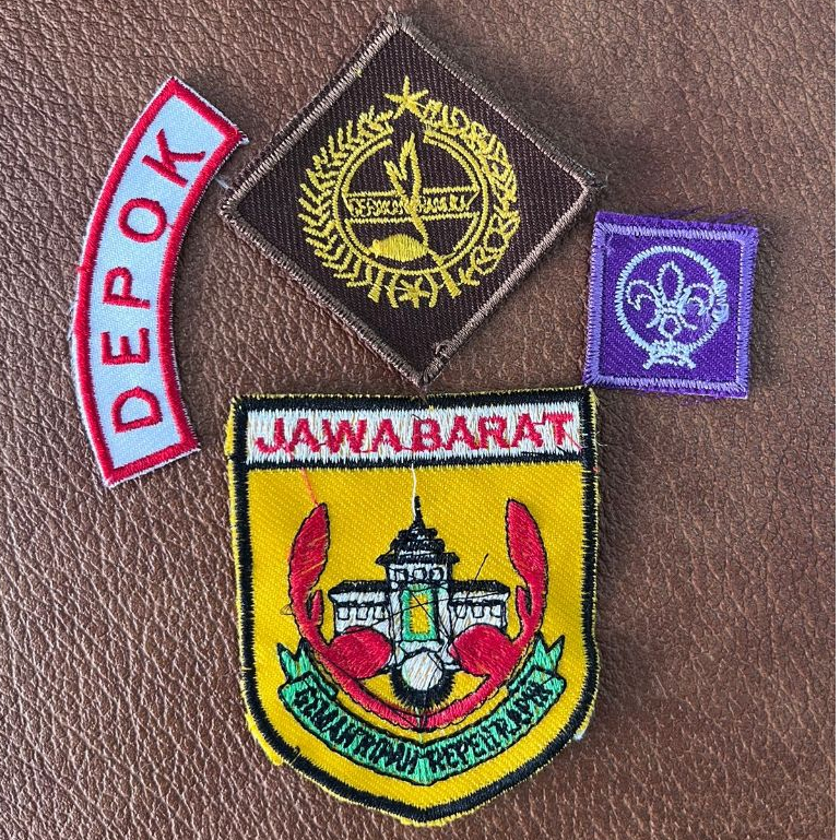 Jual Paket Bet Logo Pramuka Atribut Set Pramuka | Shopee Indonesia