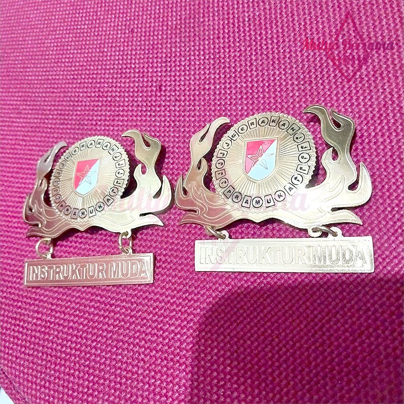 Jual Brevet Pin Pramuka Instruktur Muda Pin Instruktur Muda Penegak ...