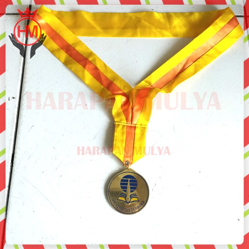 Jual Medali Wisuda Kelulusan Universitas Terbuka Medali UT Medali Custom Logo - Harapan Mulya ...