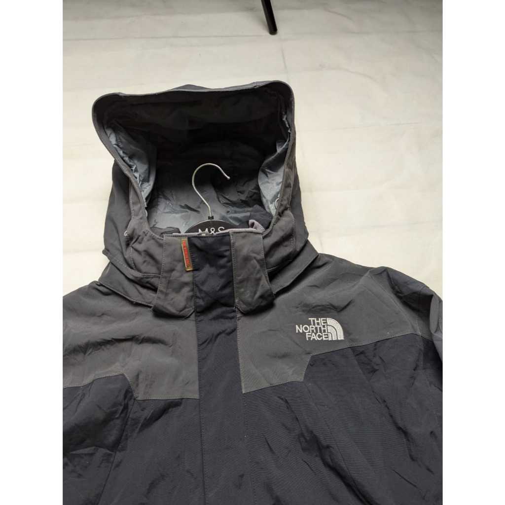 Jual JACKET TNF SECOND ORIGINAL / WATERPROOF / GORPCORE/ JACKET OUTDOOR ...