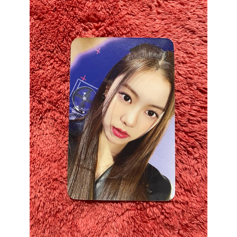 Jual OFFICIAL PHOTOCARD PC GARAM LE SSERAFIM | Shopee Indonesia