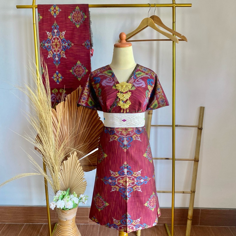 Jual KAIN TENUN ENDEK KHAS BALI MOTIF PATRA CAKRA DOUBLE IKAT MERAH ...
