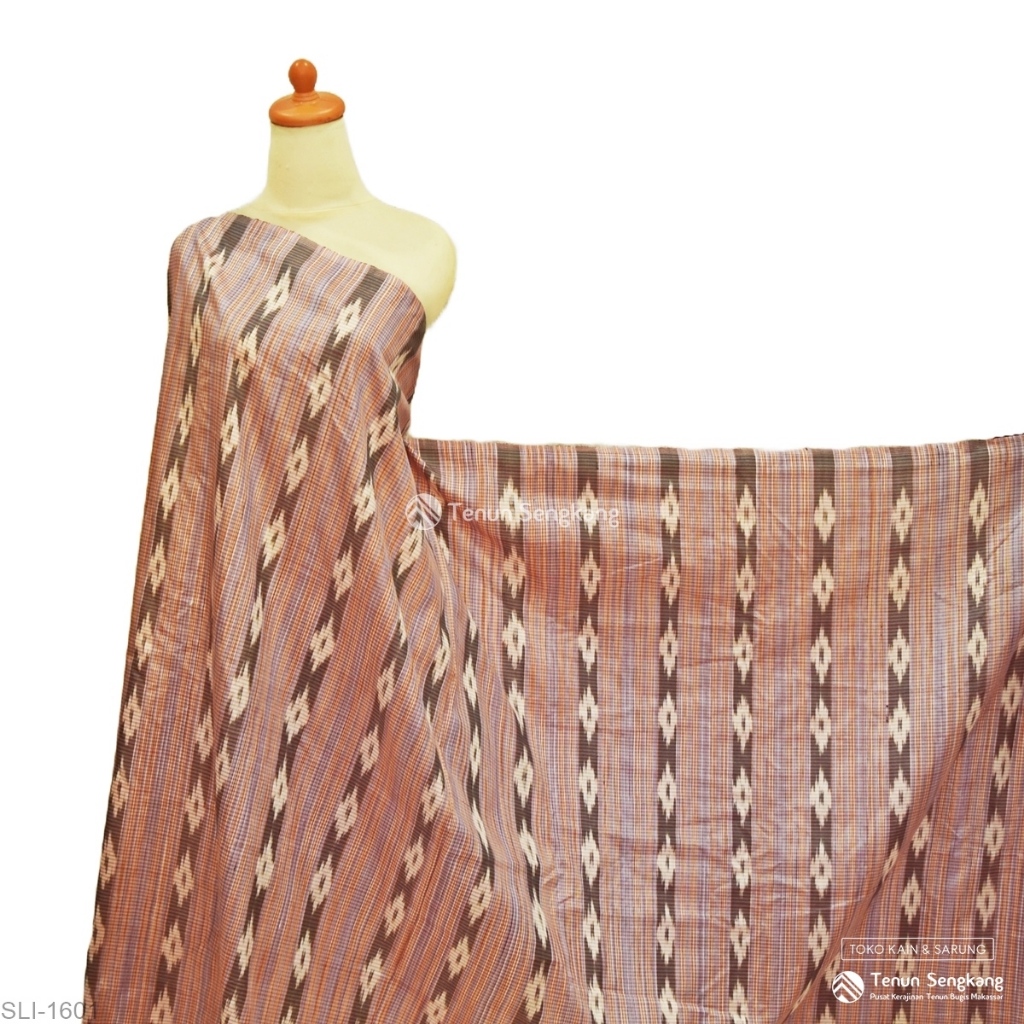 Jual Kain Tenun Lurik Ikat Sutra Grade 1A Asli Bugis Makassar - Tenun ...