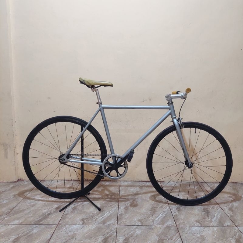 Jual sepeda fixie basic airwalk original | Shopee Indonesia