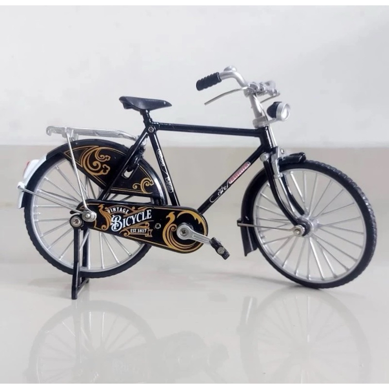 Jual DIECAST MINIATUR SEPEDA KLASIK ANTIK ONTEL BETAWI BICYLE RODA DUA ...