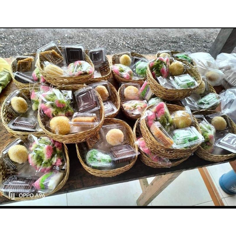 Jual INGKA SODAN/ TEMPAT JAJAN (lidi) LONTAR | Shopee Indonesia