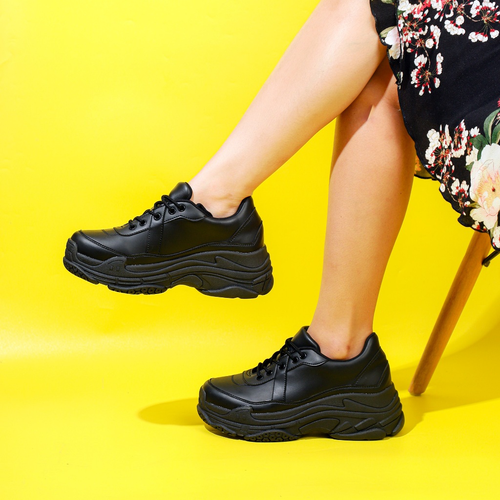 Jual ELIRA Sepatu Chunky Sneakers Wanita DUSTIN Black White Cream ...