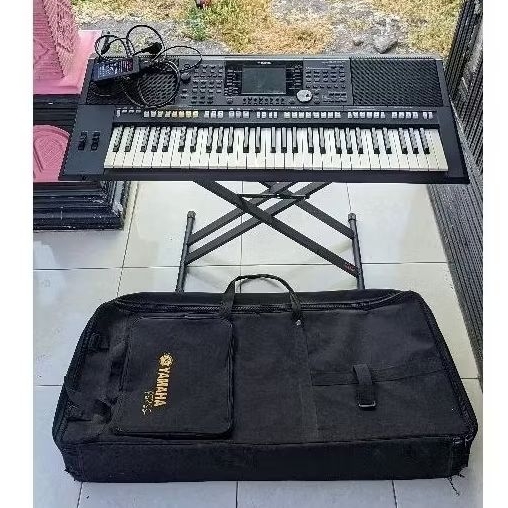 Jual Keyboard Yamaha psr s950 sampling + gigbag & stand FULLSET ...