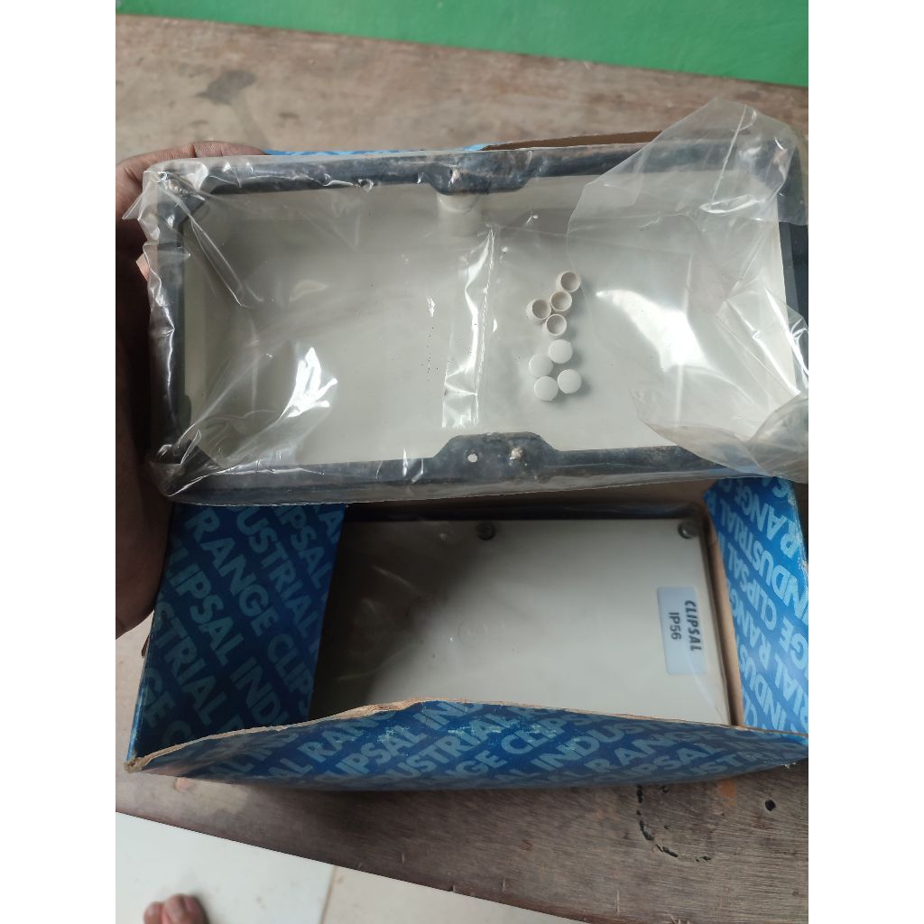 Jual Clipsal 56L2 - Two Gang Mounting Enclosure Lids | Shopee Indonesia