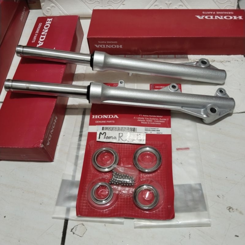 Jual As Shock Depan Assy+Komstir Honda Scopy New Scopy FGM-Fi Sepasang ...