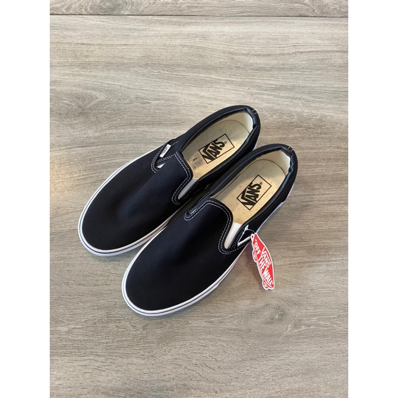 Jual vans slip on black white (insole Ada jamur) | Shopee Indonesia