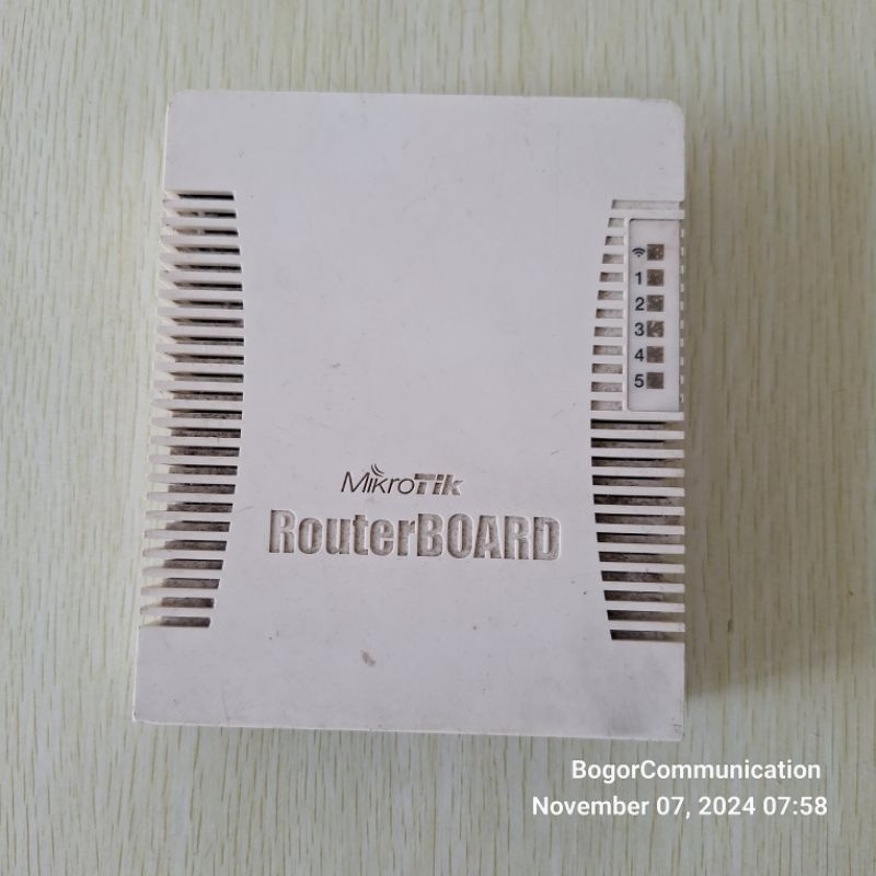 Jual Mikrotik RB751U-2HnD Wireless Router Network LAN | Shopee Indonesia