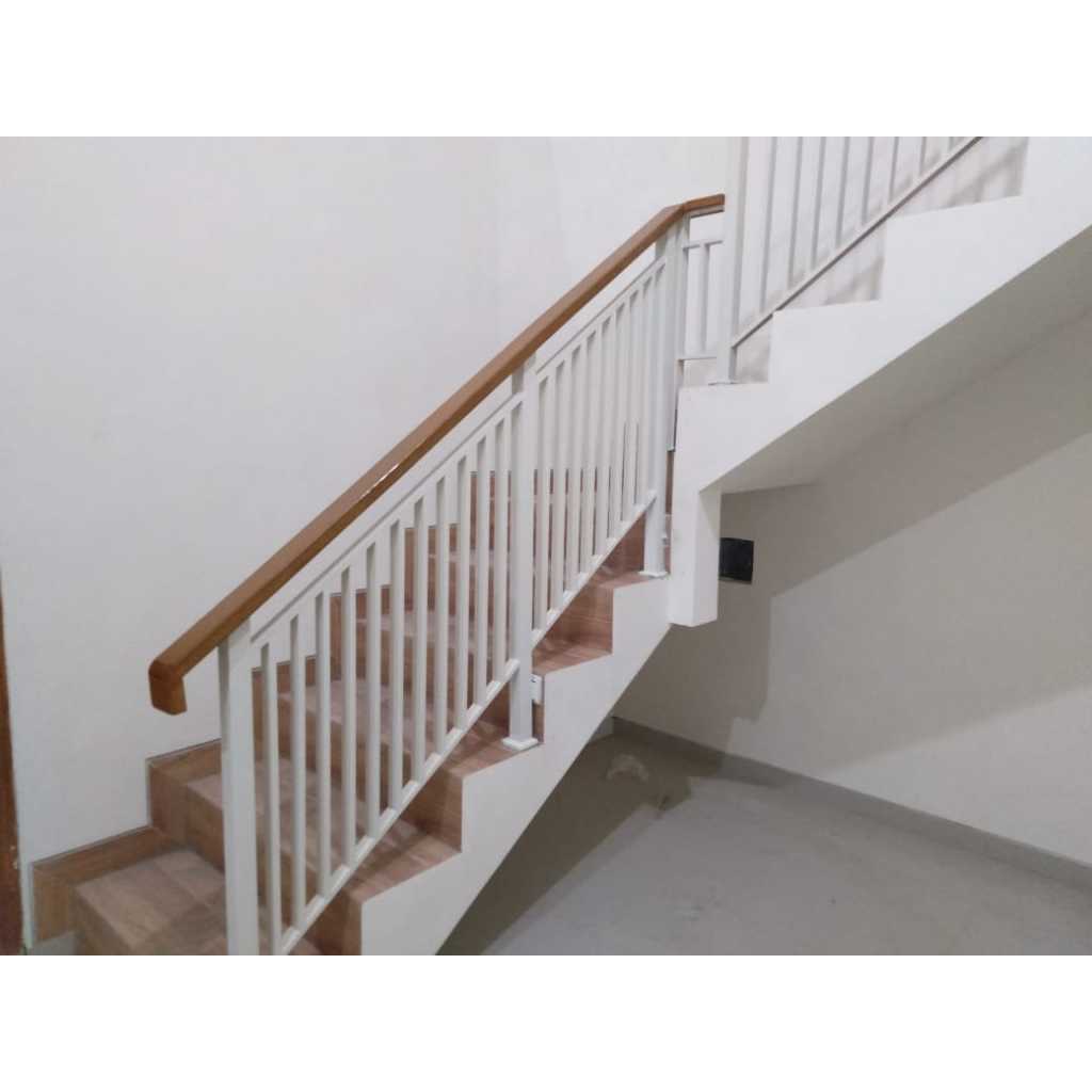 Jual Railing besi kombinasi kayu/pegengan tangga/pembatas | Shopee ...
