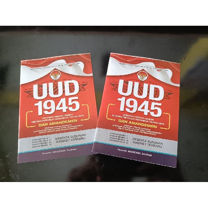 Jual Buku UUD 45 / UUD 1945 Terbaru dan Amandemen Terbaru Beserta Susunan Kabinet Terbaru Merah ...