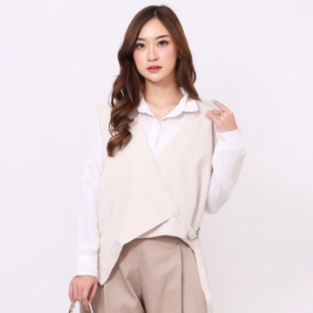 Jual TALLU - Erica Vest Asymetris Oat - Vest Asimetris Wanita Krem Oat ...