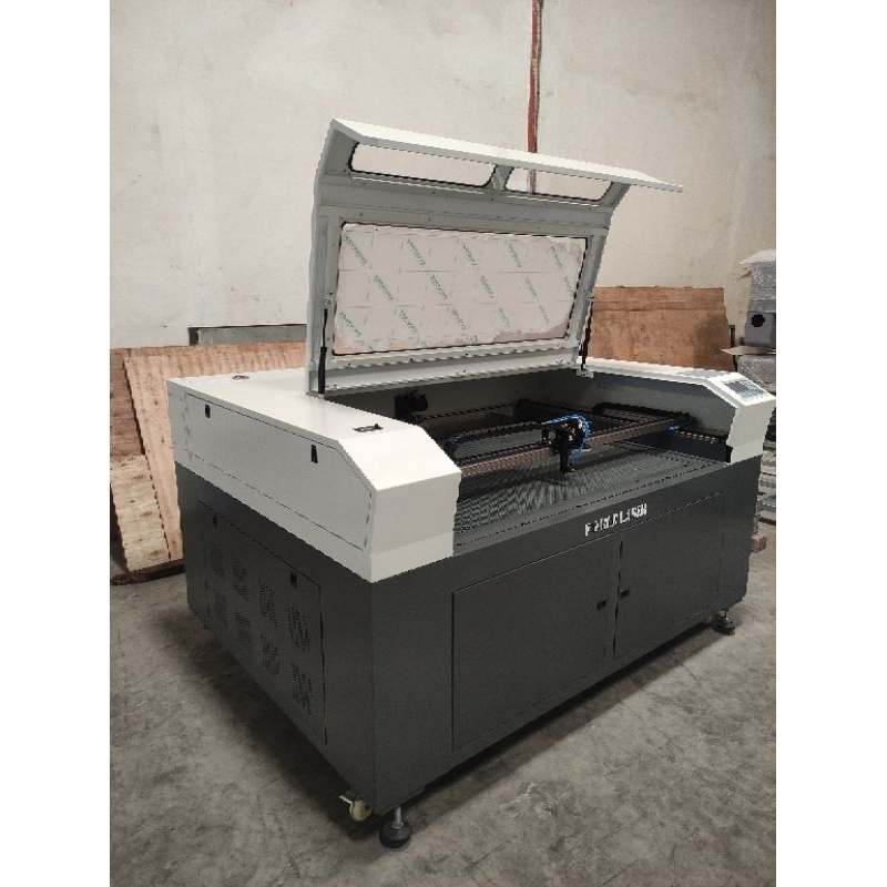 Jual Mesin Laser Akrilik "FORCE LASER" FL1310.UD with Ccd Camera Mesin ...