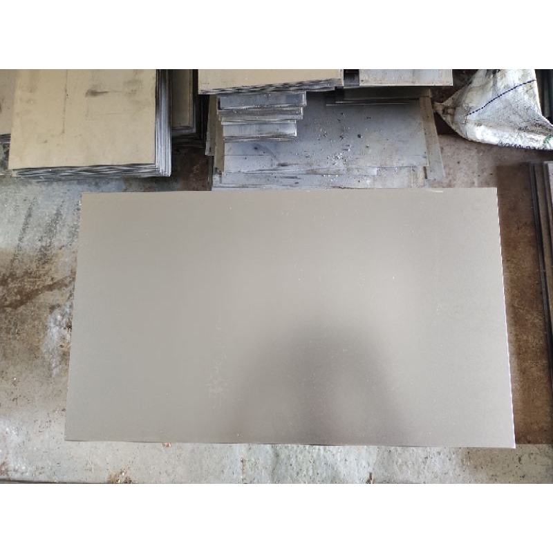 Jual Pelat Besi Tebal 0,7 mm Panjang 45 cm Lebar 26 cm | Shopee Indonesia