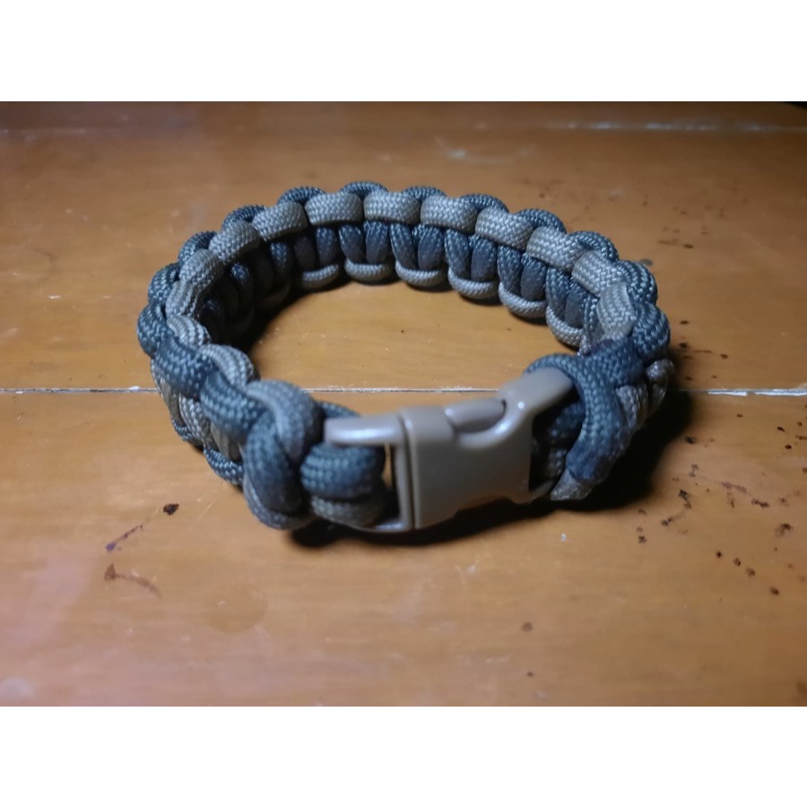 Jual Alat Survival Gunung Tali Paracord Coklat Hijau | Shopee Indonesia