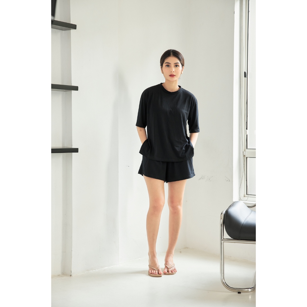 Jual TUI COMFORT - AIRY SHORT PANTS IN BLACK | Shopee Indonesia