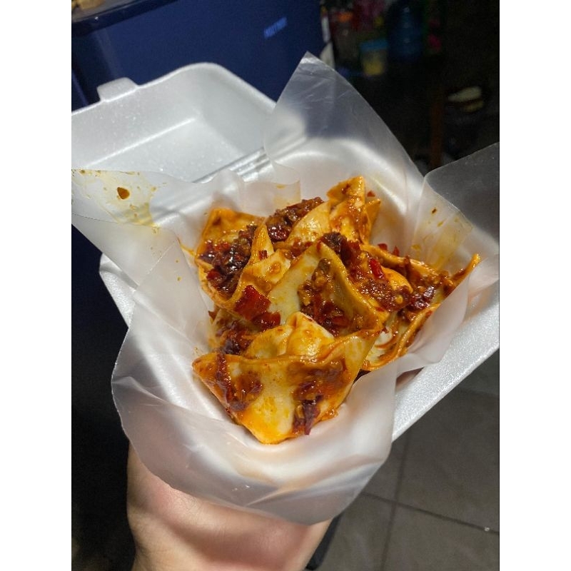 Jual PANGSIT VIRAL FULL AYAM CHILI OIL ISI 6 PCS DIREBUS/GORENG ...