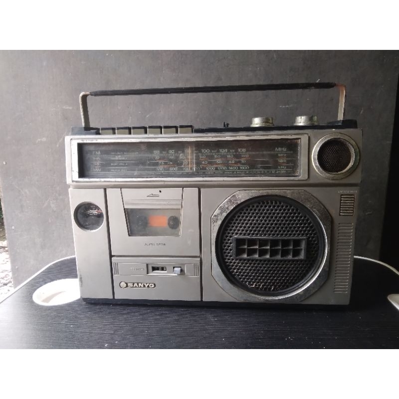 Jual RADIO TAPE SANYO - RADIO TAPE JADUL ANTIK VINTAGE | Shopee Indonesia