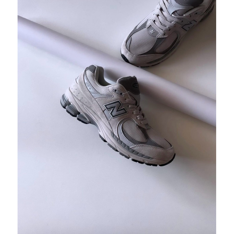 Jual NEW BALANCE 2002R LIGHT GREY | Shopee Indonesia