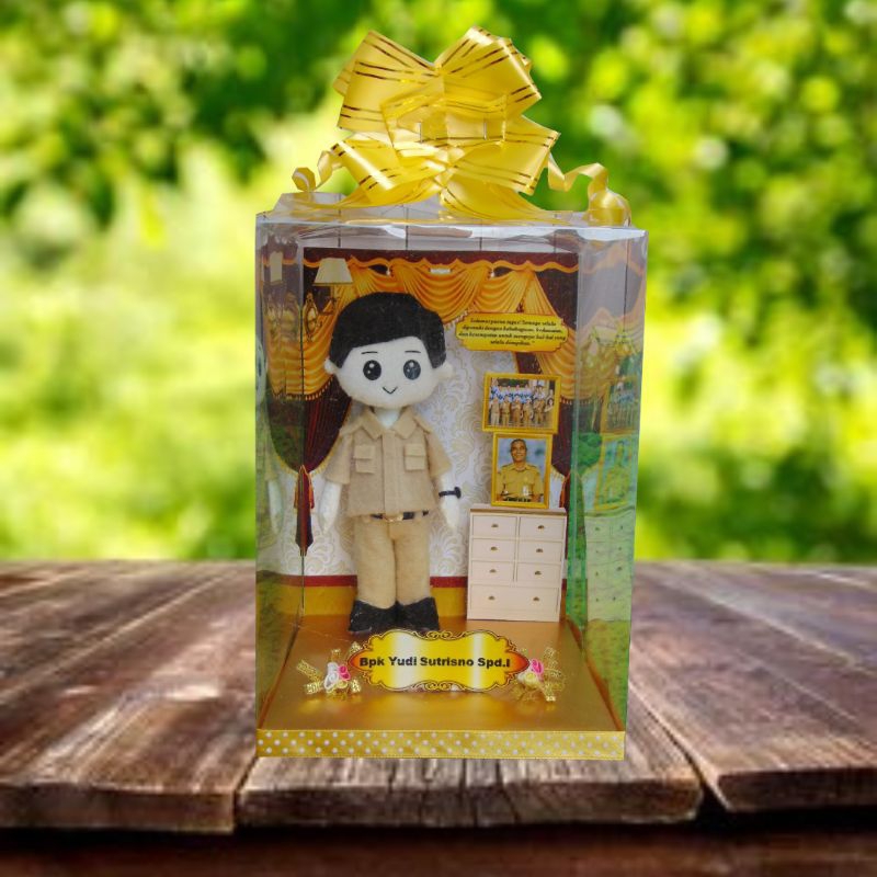 Jual BONEKA FLANEL PROFESI GURU/PNS LAKI-LAKI KEMASAN BOX MIKA ...