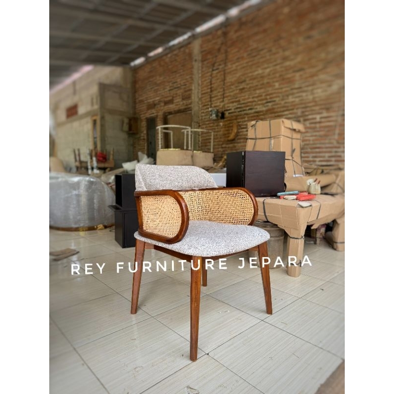 Jual KURSI MAKAN MINIMALIS SENDERAN ROTAN KAYU JATI | Shopee Indonesia