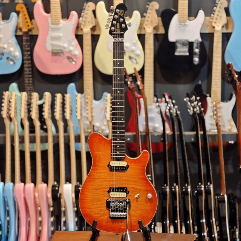 Jual Gitar listrik music man Axis Cherry veneer | Shopee Indonesia