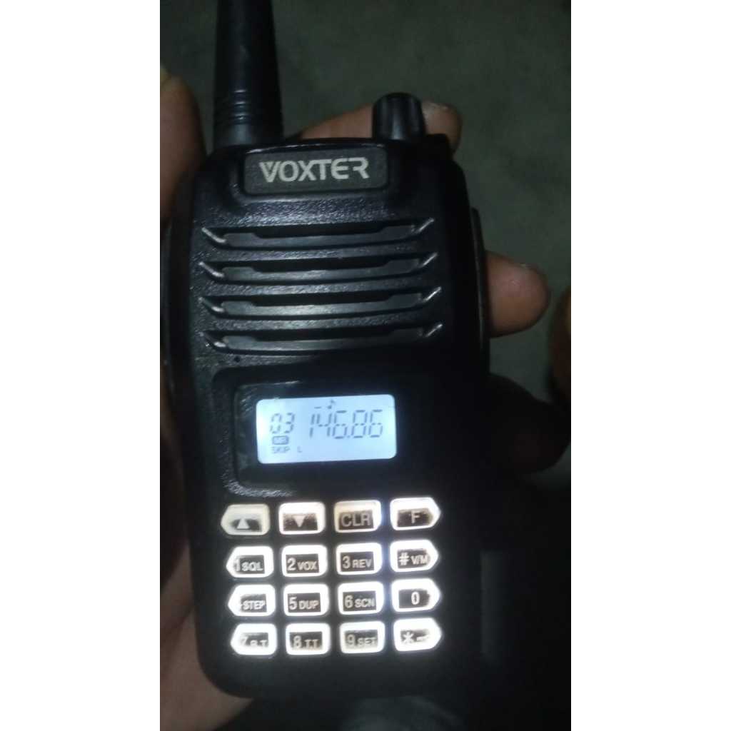 Jual RADIO HT MEREK VOXTER V35 LENGKAP DENGAN CASAN | Shopee Indonesia