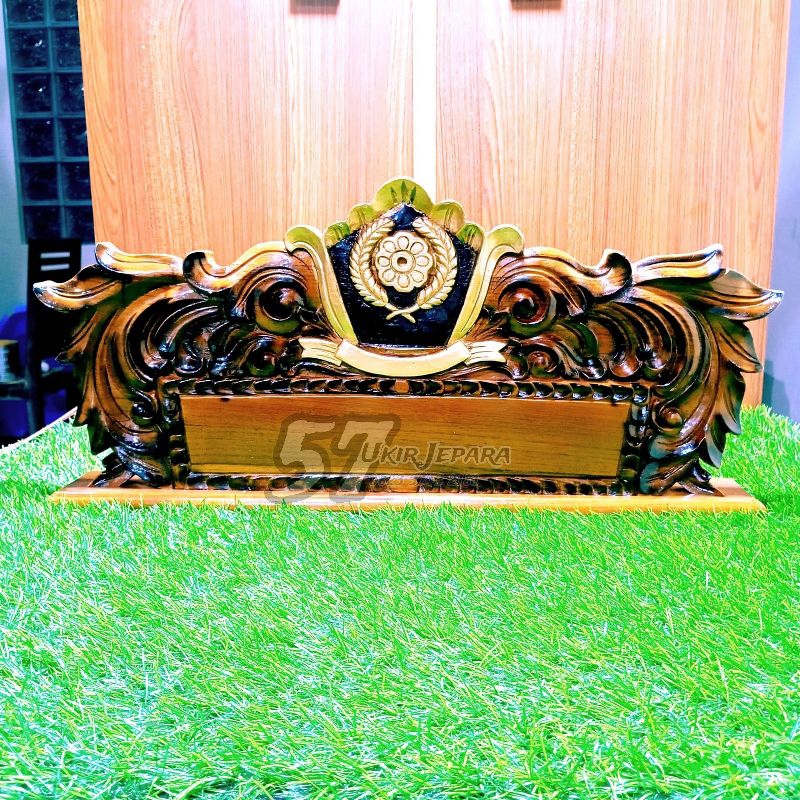 Jual Papan Nama Meja Ukir Kayu Jati - Bisa Custom Papan Nama Model Logo ...