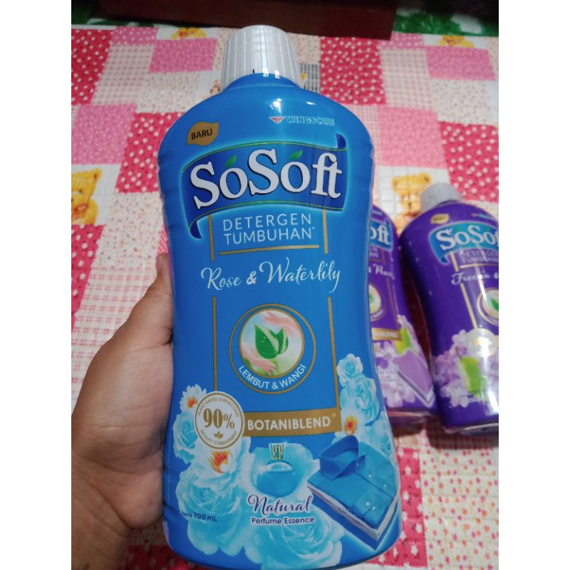 Jual so soft deterjen cair freesia & pear 700 ml | Shopee Indonesia