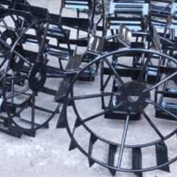 Jual RODA BESI TRAKTOR YST16 DAUN SET LOMAX | Shopee Indonesia