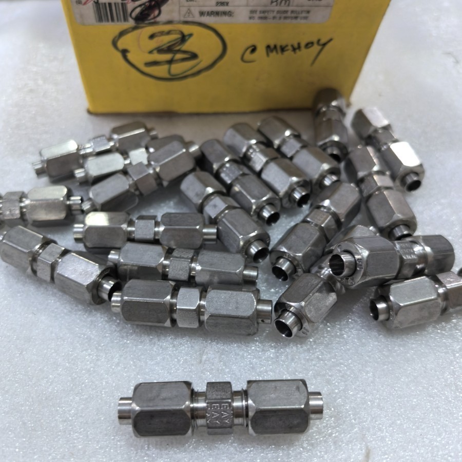 Jual Union Tube 1/4" JIC 37° SS316 Parker 4 HBTX-SS | Shopee Indonesia