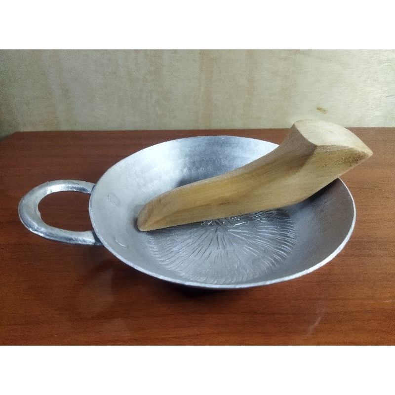 Jual cobek kuping dan ulekan kayu DM 20cm khas garut | Shopee Indonesia