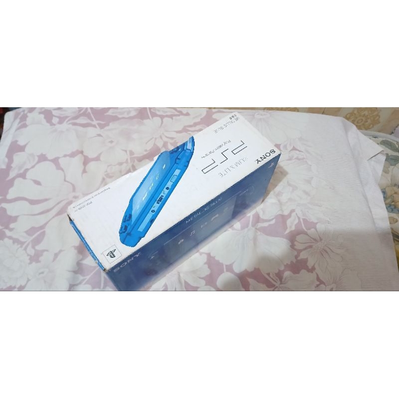 Jual Dus Kardus asli sony psp 2000 Metallic Blue original bagus ...