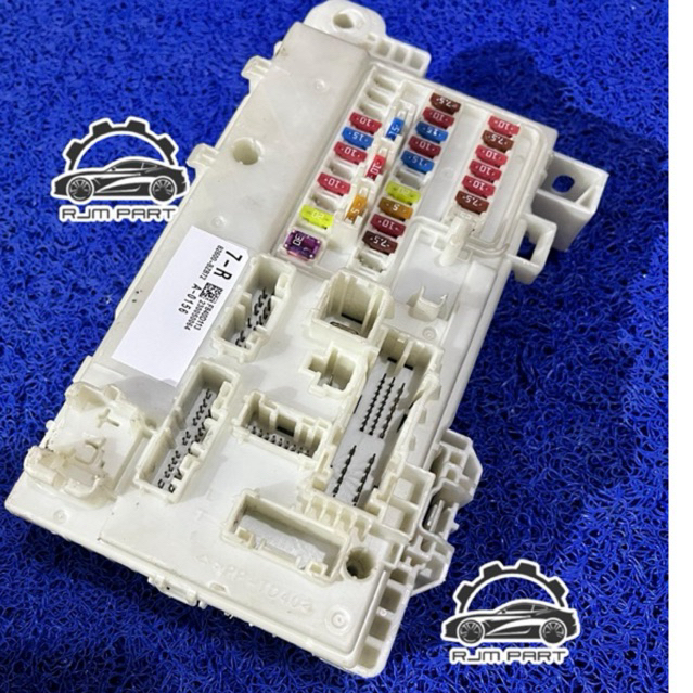 Jual fuse box / box sikring daihatsu grandmax 2022 original | Shopee ...