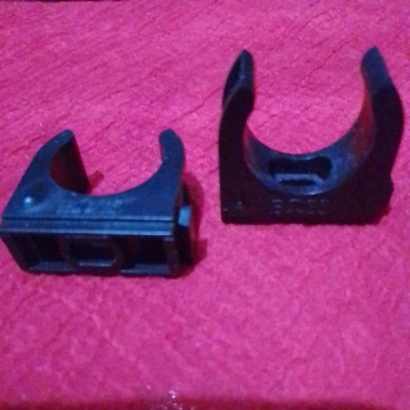 Jual clip conduit ukuran 20mm warna hitam merek boss | Shopee Indonesia