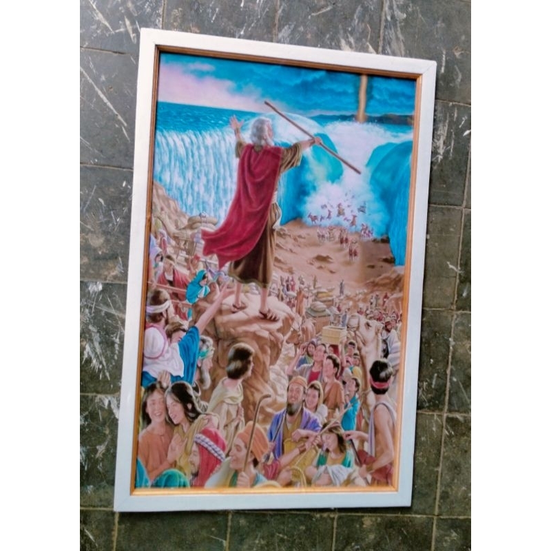 Jual hiasan dinding lukisan cetak nabi Musa membelah Laut plus figura ...