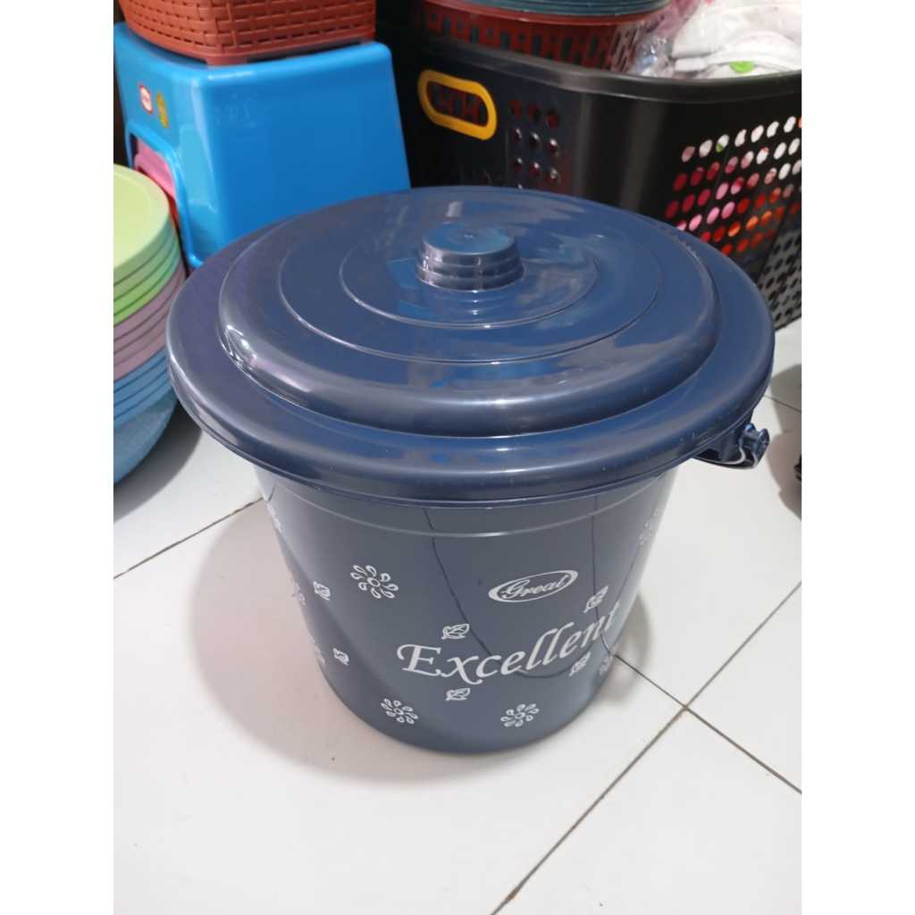 Jual ember excellent + tutup 4 GL /ember plastik great murah/ember dengan tutup | Shopee Indonesia