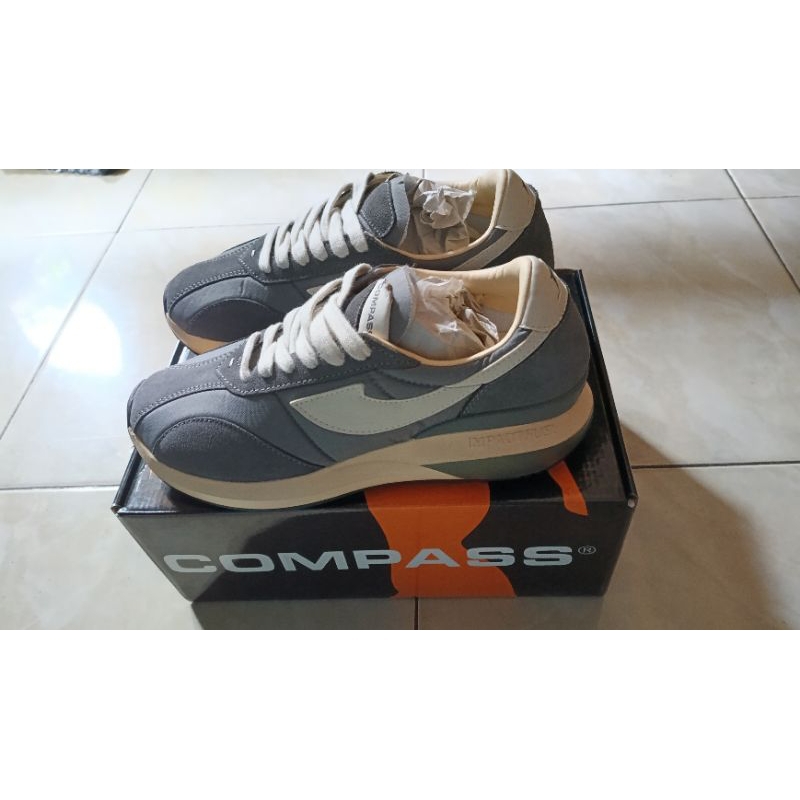 Jual COMPASS VELOCITY GREY | Shopee Indonesia
