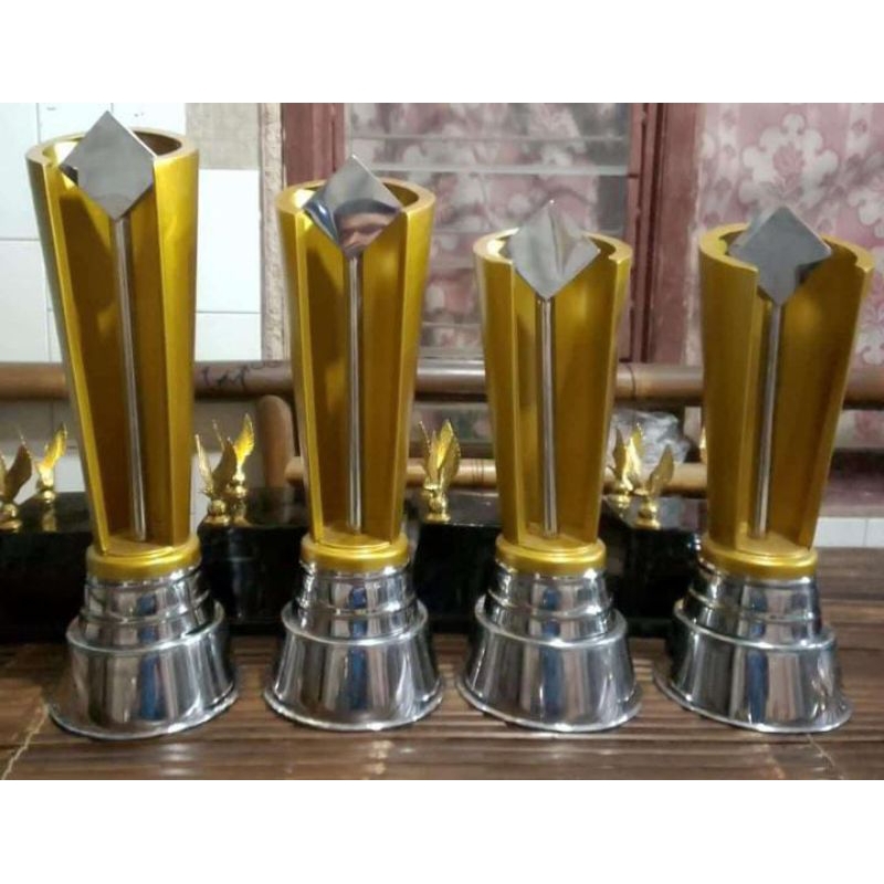 Jual trophy piala stainless 1set/ piala custome logam/ trophy custome ...